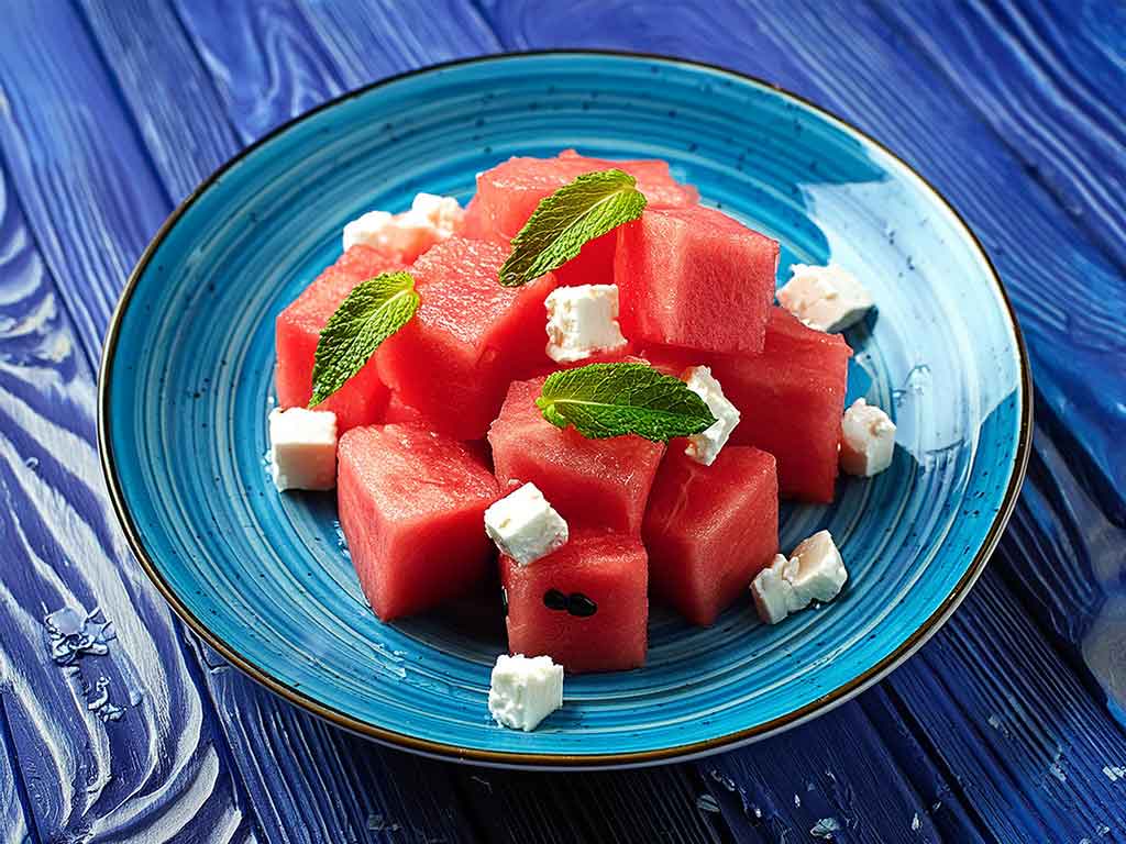 Insalata di anguria, feta e menta - Ricetta Fresca e Veloce
